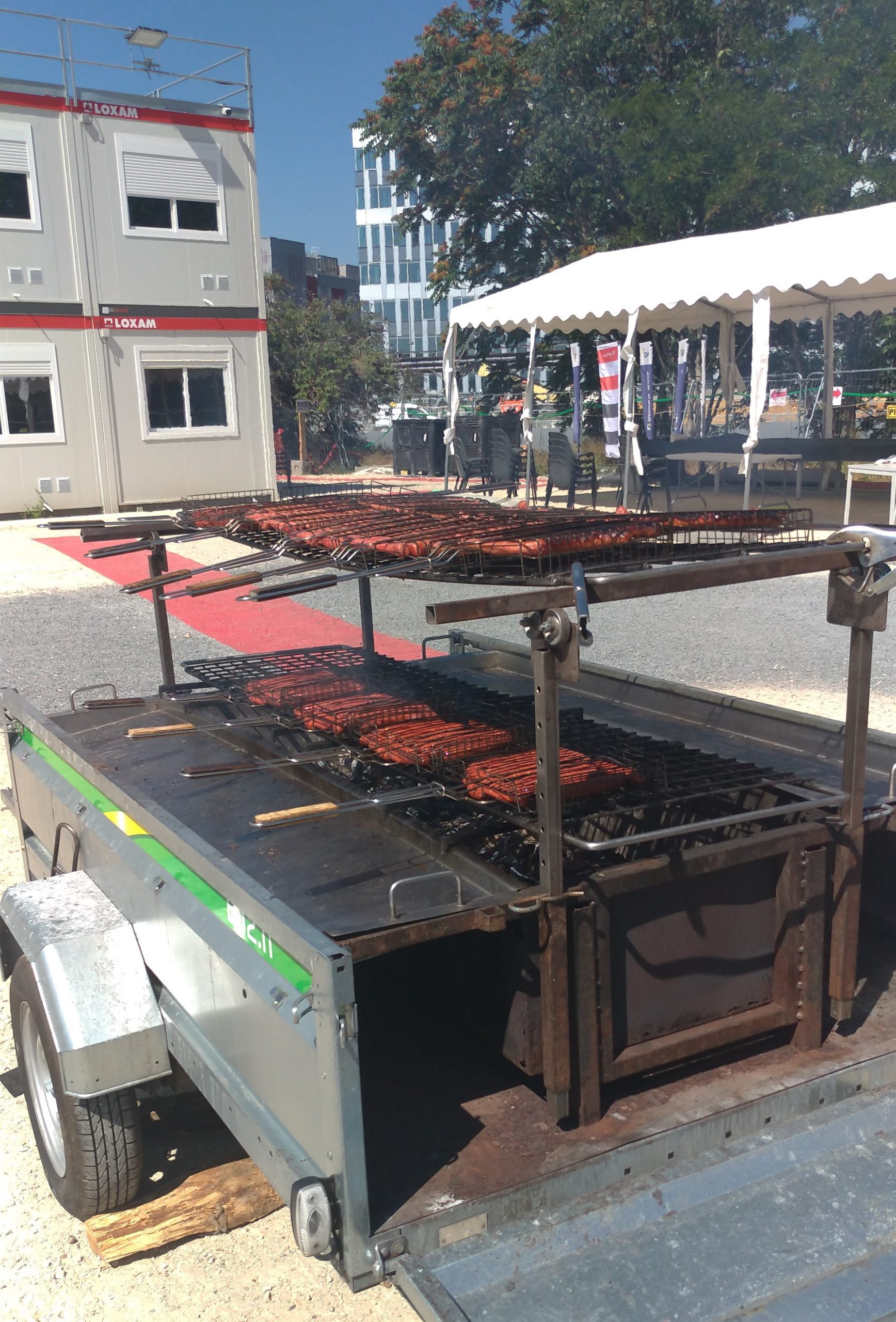 Barbecue géant simple - Traiteur des Gastronomes spécialiste de la ...